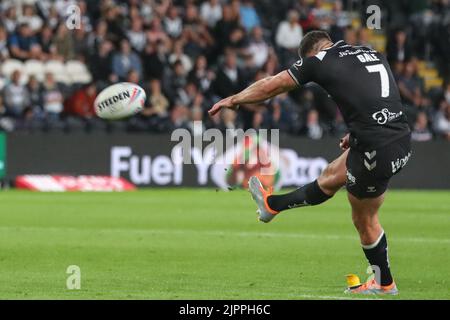 Luke Gale #7 of Hull FC takes a conversion kick Stock Photo - Alamy