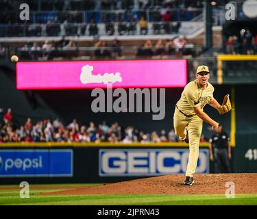 Arizona Diamondbacks pitcher Kevin Ginkel during a baseball game ...
