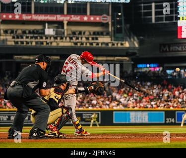 Arizona Diamondbacks' Nolan Arenado, right, and Ildemaro Vargas (6 ...