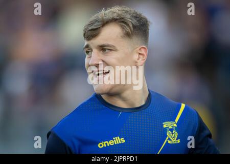 Leon Hayes #39 of Warrington Wolves lines up a conversion during the ...