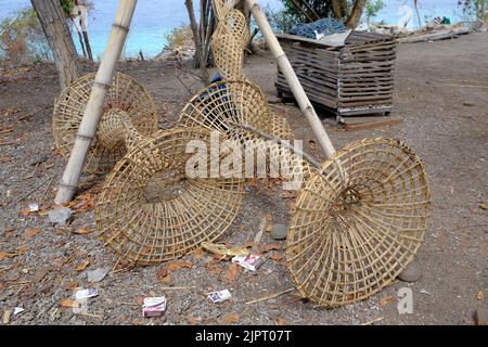 Indonesia Alor Island - Traditional handmade fish trap Stock Photo - Alamy