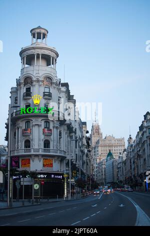 A vertical shot of Edificio Grassy building on Gran via street. Madrid, Spain Stock Photo - Alamy