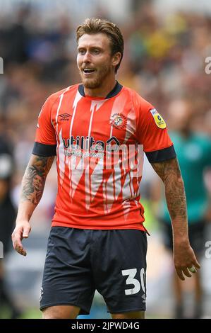 Luke Freeman #30 of Luton Town during the game Stock Photo - Alamy
