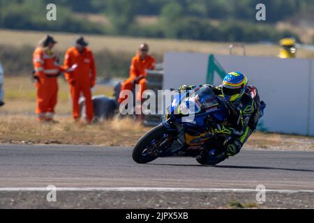 Joe Duggan 46 Surefit Carpets Racing British Super Bikes GP2 Thruxton ...