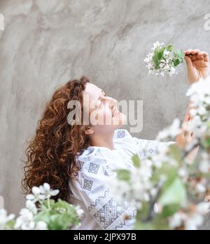 happy smiling woman without makeup at home Stock Photo - Alamy