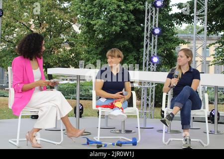 Najima El Moussaoui, Anna-Lena Forster und Andrea Rothfuss beim Tag der ...