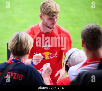 Leipzig, Germany. 21st Aug, 2022. Emil Forsberg at the public training ...