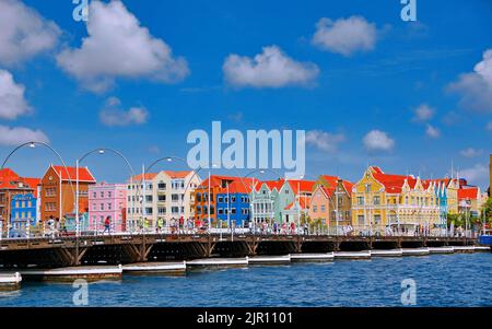 Queen Emma Bridge, Koningin Emmabrug, Ponton Bridge, Pontjesbrug ...