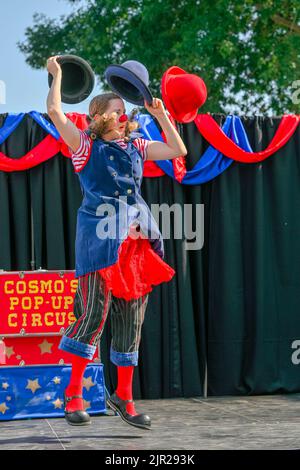 Cosmo's Pop-Up Circus, juggling while balancing, Arts Alive Festival ...