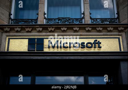 Microsoft Store logo Stock Photo - Alamy
