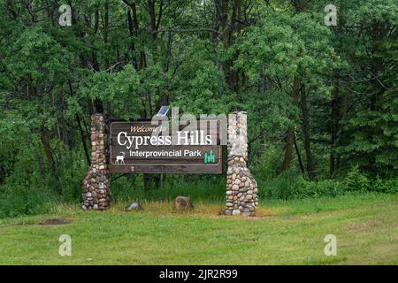 The park sign to the Cypress Hills Interprovincial Park, Saskatchewan ...