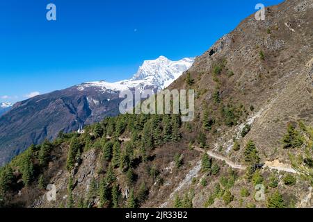 A stunning view of the Kongde Ri-massive, Everest Base Camp trek, Nepal ...
