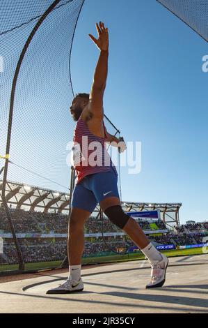 Brian Williams of the USA competing in the men’s discus heats at ...