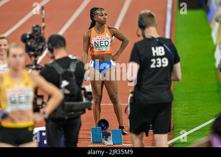 MUNCHEN, GERMANY - AUGUST 21: Nketia Seedo of The Netherlands, Naomi ...