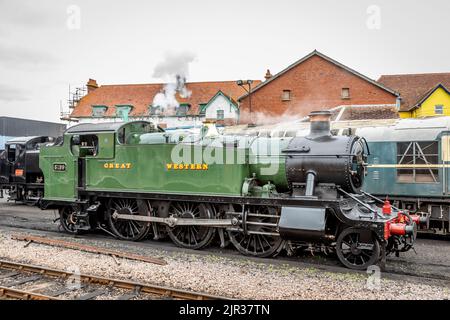 GWR '5101' 2-6-2T No. 5199 takes on water, Minehead, West Somerset ...