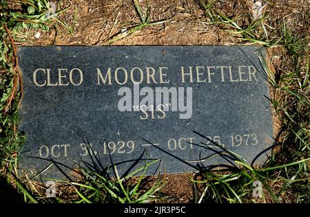 CLEO MOORE in OVER-EXPOSED 1956 director LEWIS SEILER gowns Jean Louis ...