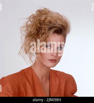 NICOLLETTE SHERIDAN in KNOTS LANDING (1979), directed by JEROME ...