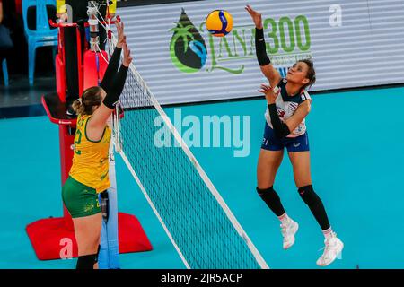 Pasig City, Philippines. 22nd Aug, 2022. Thailand's Thanacha Sooksod (R ...