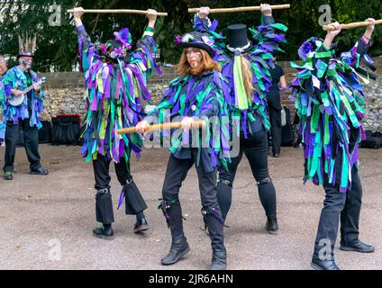 Male and Female Morris Dancers at Flamstead Scarecrow Festival 2022 ...