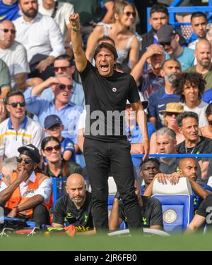 Chelsea Manager Antonio Conte during the semi-final second leg of the ...