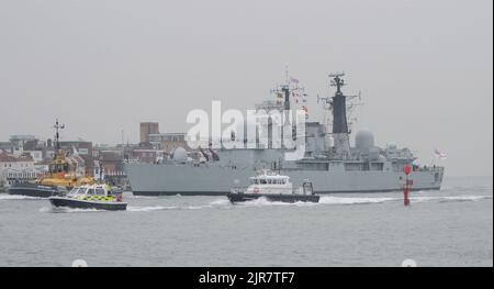 HMS LIVERPOOL RETURNS TO PORTSMOUTH AFTER ITS TOUR OF DUTY OFF THE ...