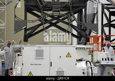 James Webb Space Telescope Backplane Arrives at NASA Goddard for Mirror ...