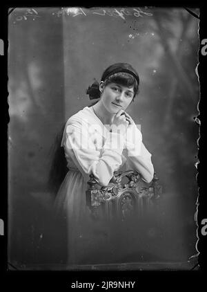 Harper, circa 1920, Wellington, by Berry & Co Stock Photo - Alamy
