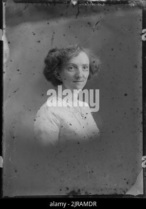 Ashton, Mrs, Berry & Co, circa 1920, Wellington Stock Photo - Alamy