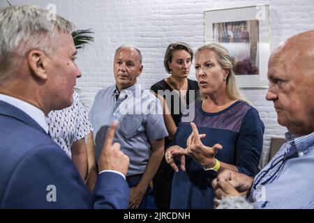 ALBERGEN - Netherlands, 2022-08-21 14:20:00 ALBERGEN - Activists walk ...