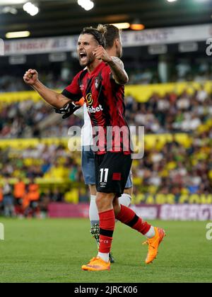 Emiliano Marcondes of Norwich City celebrates their first goal during ...