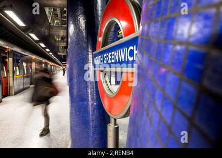 Mind the Gap, North Greenwich Underground Station, London Stock Photo ...
