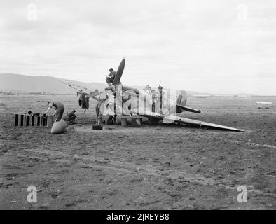 Supermarine Spitfire Vb undercarriage Stock Photo - Alamy
