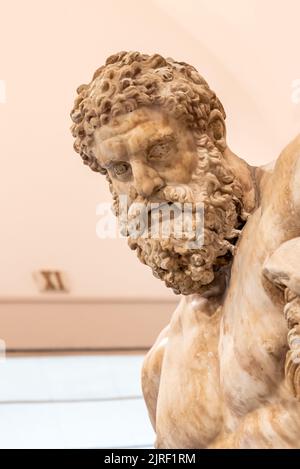 Marble statue of a bearded Hercules Roman AD 68-98, The Metropolitan ...