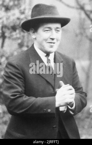 Harry Boland Michael Collins Éamon de Valera Stock Photo - Alamy
