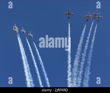 Italian Air Force aerobatic display team Frecce Tricolori Stock Photo ...
