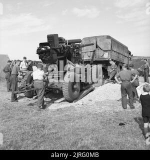 AEC MATADOR TRACTOR Stock Photo - Alamy