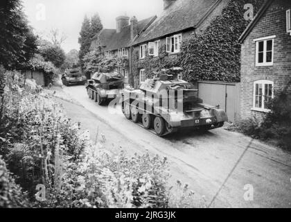 Cruiser Mk I tanks of 5th Royal Tank Regiment, 1st Armoured Division ...