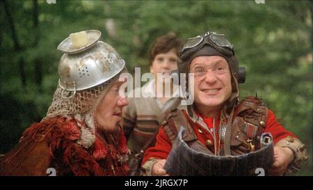 DAVID RAPPAPORT, KENNY BAKER, TIME BANDITS, 1981 Stock Photo - Alamy