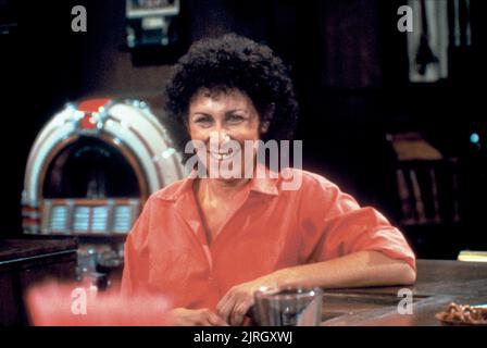 RHEA PERLMAN, CHEERS, 1982 Stock Photo - Alamy