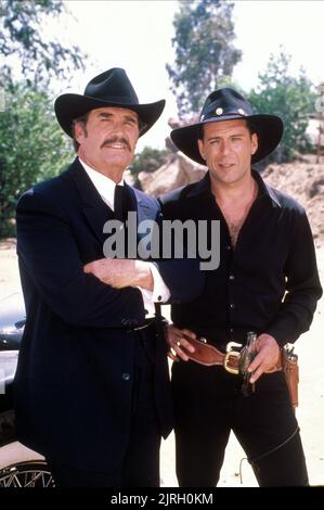 BRUCE WILLIS, SUNSET, 1988 Stock Photo - Alamy