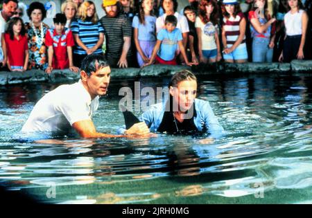 JAWS 3-D (1983) DAN BLASKO, BESS ARMSTRONG JW3 002 Stock Photo - Alamy
