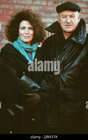 GENE HACKMAN, JOANNA CASSIDY, THE PACKAGE, 1989 Stock Photo - Alamy