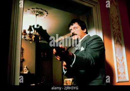 VENOM -1981 OLIVER REED Stock Photo - Alamy