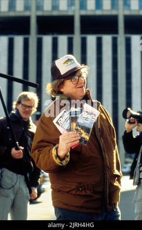 ROGER & ME, Michael Moore, 1989, ©Warner Bros./courtesy Everett ...