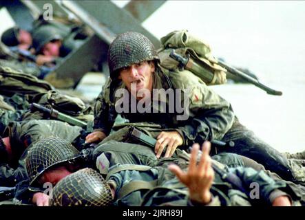 THE BIG RED ONE, Robert Carradine, Bobby DiCicco, Mark Hamill, Kelly ...