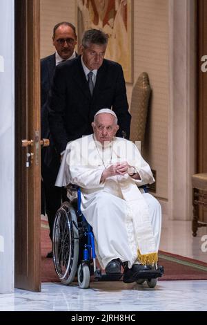 Pope Francis arrives at Paul VI Audience Hall to lead his traditional ...