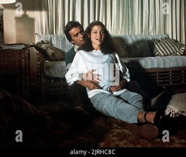 DUDLEY MOORE, AMY IRVING, MICKI and MAUDE, 1984 Stock Photo - Alamy