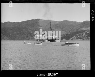 SS Marama, 1930s, by William Hall Raine Stock Photo - Alamy
