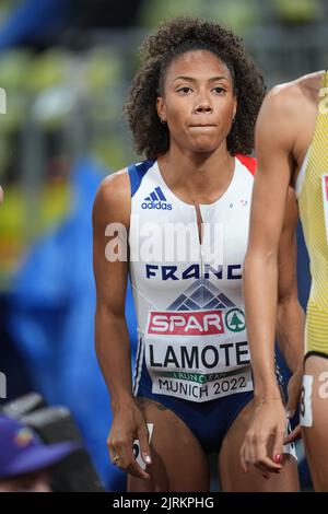 Rénelle Lamote running the 800 meters at the European Athletics ...