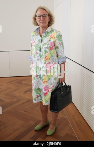 Berlin, Germany. 25th Aug, 2022. Participants dressed in animal ...